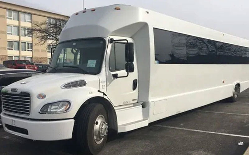 Coach Buses – Limo and Chauffeur Service Chicago